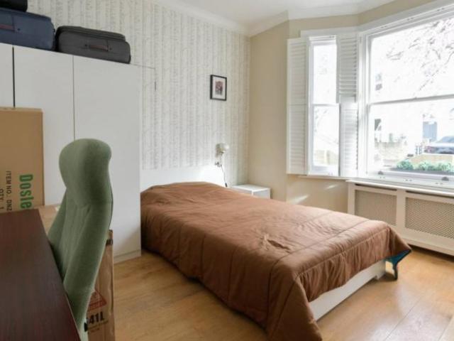 Shared Living/roommate 6 Bedroom For Rent London London 970 ES90563321