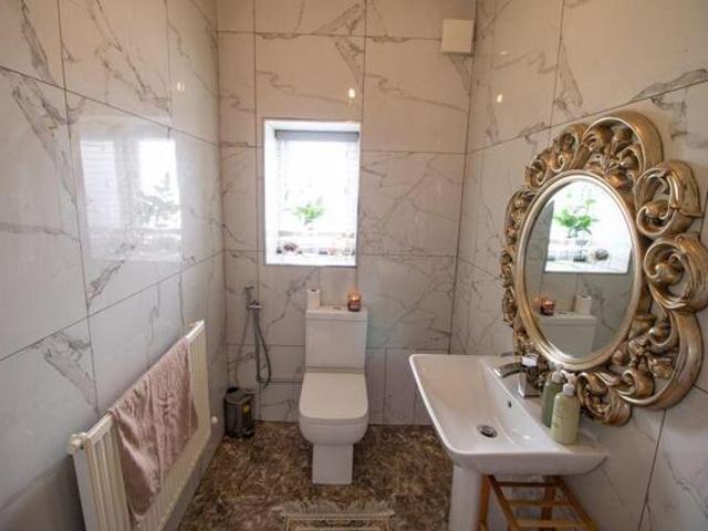 Shared Living/roommate 6 Bedroom For Sale Bolton Bolton 650000 ELS101675031