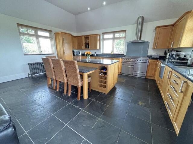 Shared Living/roommate 6 Bedroom For Sale Ceredigion Ceredigion 670000 ES98233310