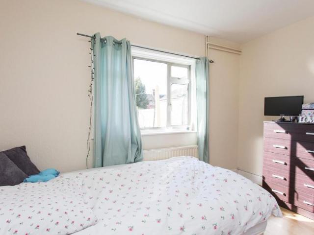 Shared Living/roommate 8 Bedroom For Rent London London 683 ES90562316
