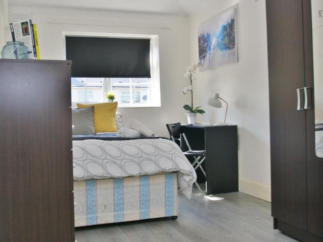 Shared Living/roommate 9 Bedroom For Rent London London 1000 ELS90562638