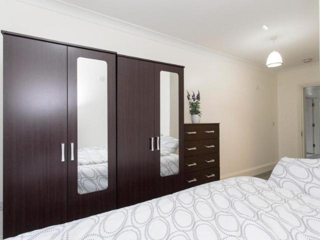 Shared Living/roommate 9 Bedroom For Rent London London 850 ES90562365