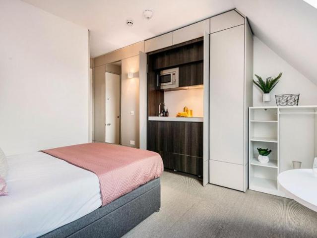 Shared Living/roommate For Rent London London 1520 ES90563758
