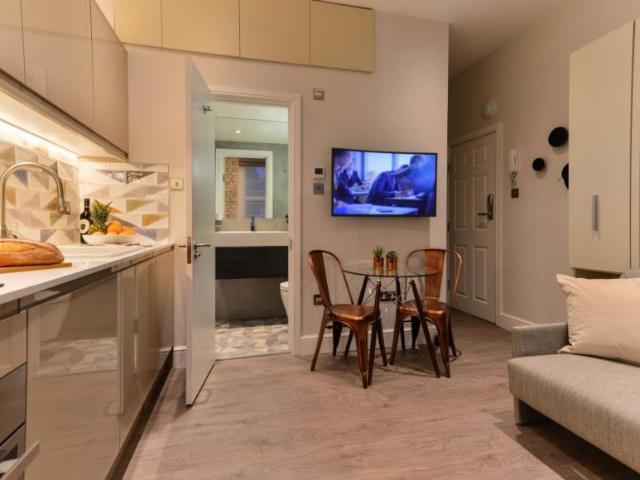 Shared Living/roommate For Rent London London 2433 ES90560543