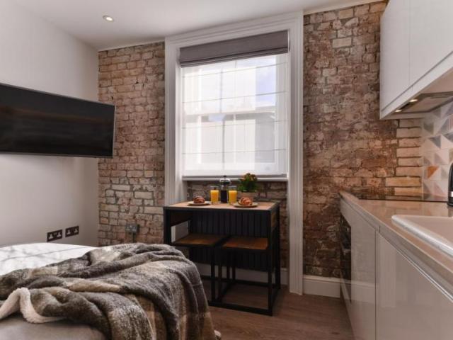 Shared Living/roommate For Rent London London 2433 ES90560741