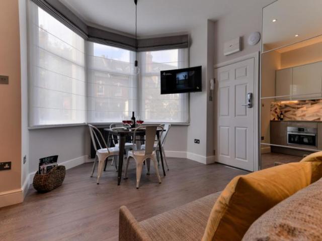Shared Living/roommate For Rent London London 2879 ES90561489