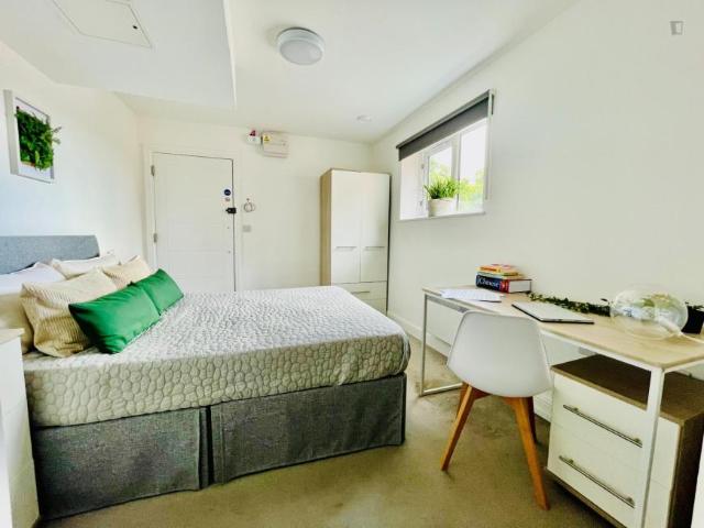 Shared Living/roommate For Rent Southampton Southampton 1150 ES90562659