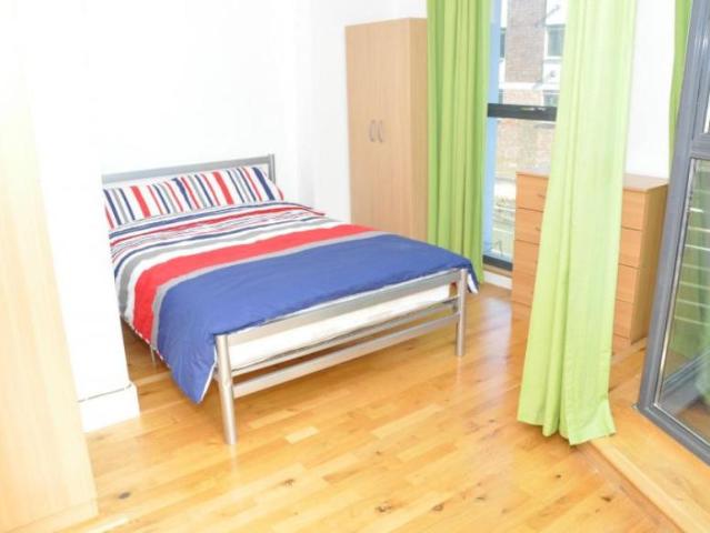 Shared Living/roommate London London LS90559376