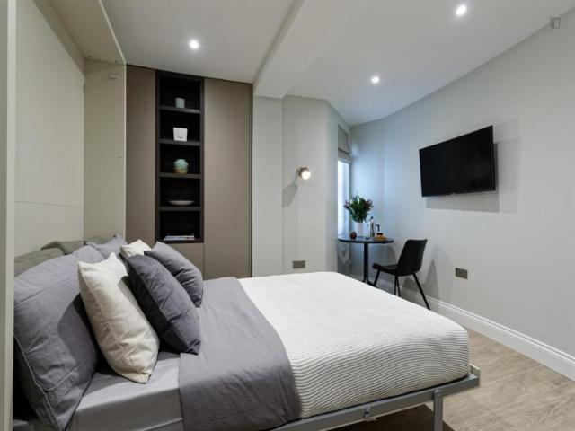 Shared Living/roommate London London LS90560506