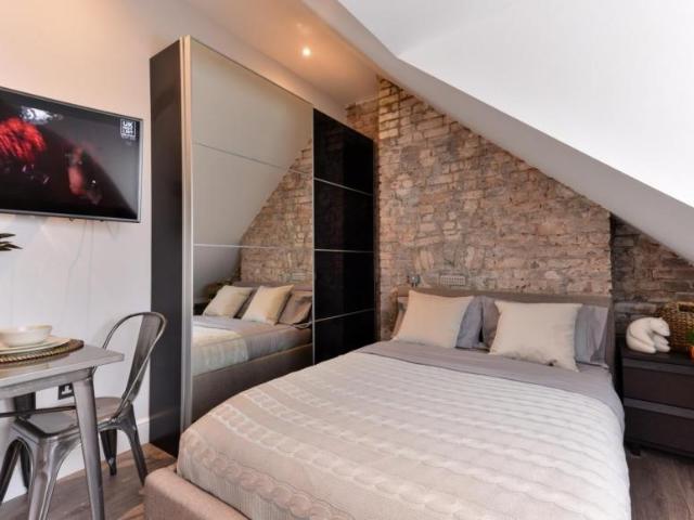 Shared Living/roommate London London LS90560544