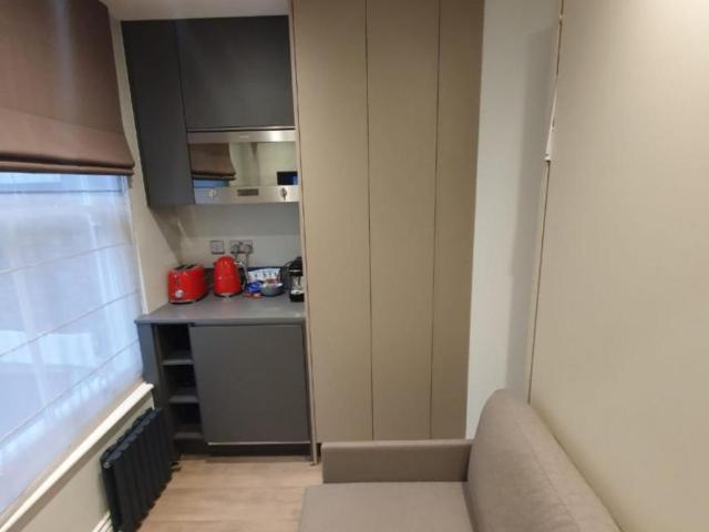 Shared Living/roommate London London LS90560977
