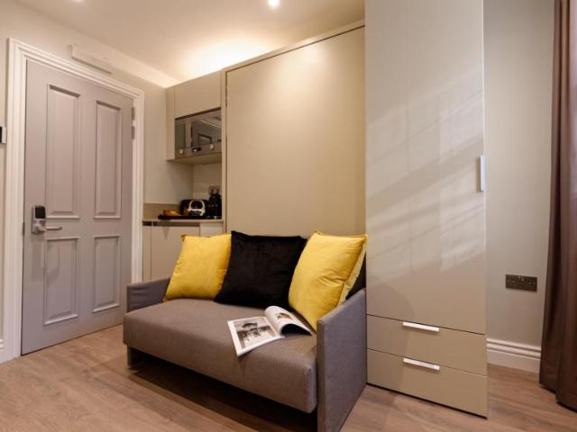 Shared Living/roommate London London LS90560986