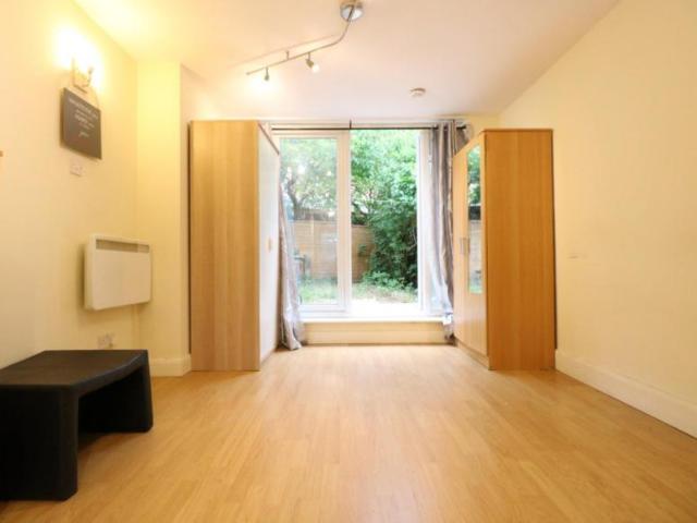 Shared Living/roommate London London LS90562103