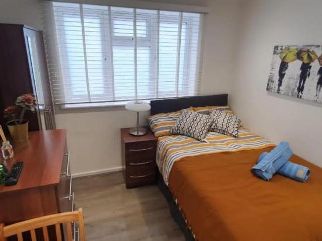 Shared Living/roommate London London LS90563767