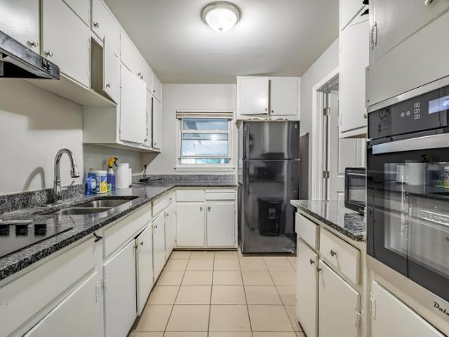 Shared Space with Comfort & Convenience!