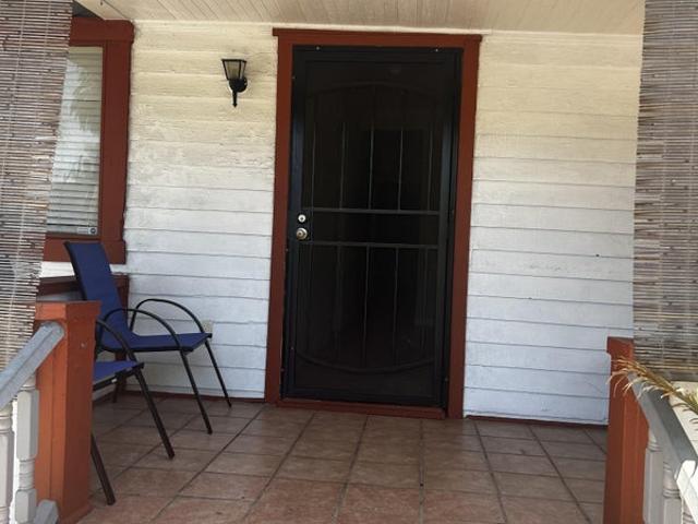 Shared room available $600/M