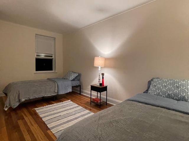 Shared room for girls