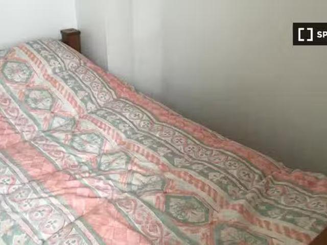 Shared room for rent in Grove Park, London