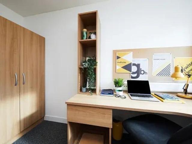 shared townhouse room
