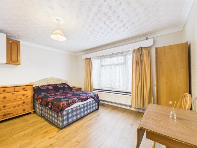 sharedAccommodation to Rent in Slough Albert Street PML250344