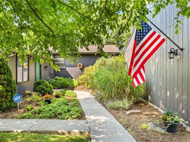 Sharon Ct, Webster, Home For Sale