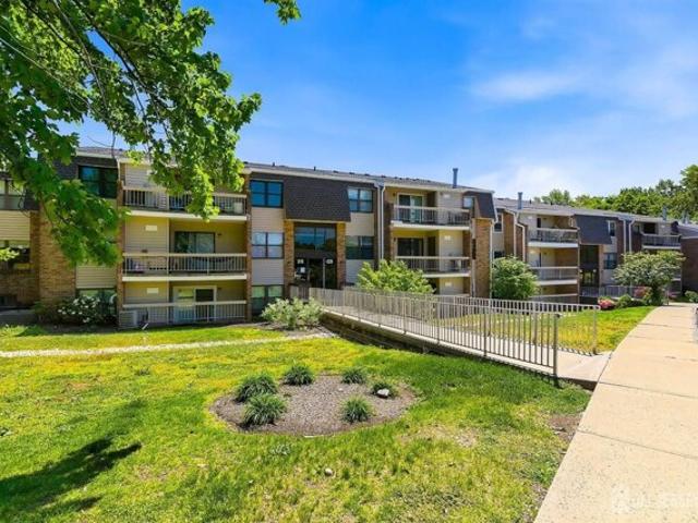 Sharon Garden Ct, Woodbridge Proper, Condo For Sale