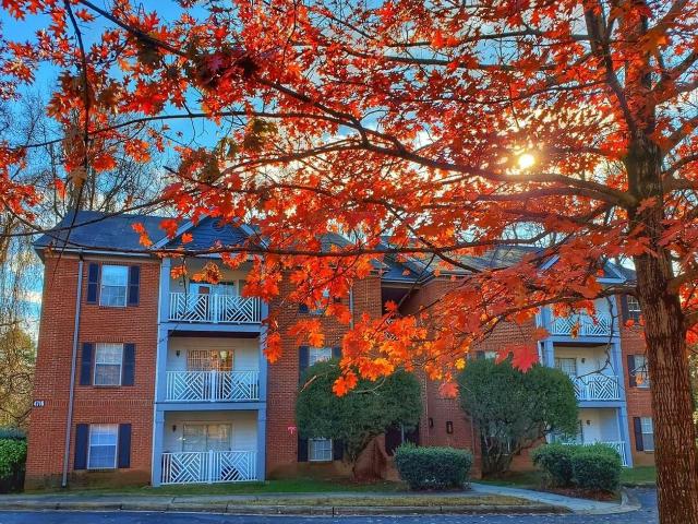 Sharon Oaks Apartments 1 Bedroom Apartment for Rent at 4701 Sharon Rd, Charlotte, NC 28210 Foxcroft