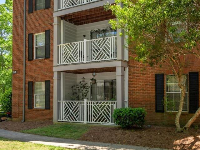 Sharon Oaks Apartments 2 Bedroom Apartment for Rent at 4701 Sharon Rd, Charlotte, NC 28210 Foxcroft