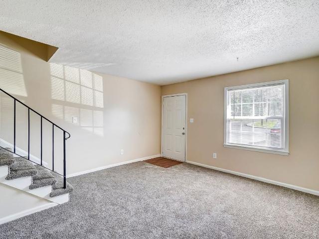 Sharon Pines 1 Bedroom Apartment for Rent at 7000 Barrington Dr, Charlotte, NC 28215 Oak Forest