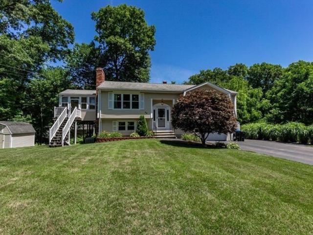 Sharon Pkwy, North Smithfield, Home For Sale