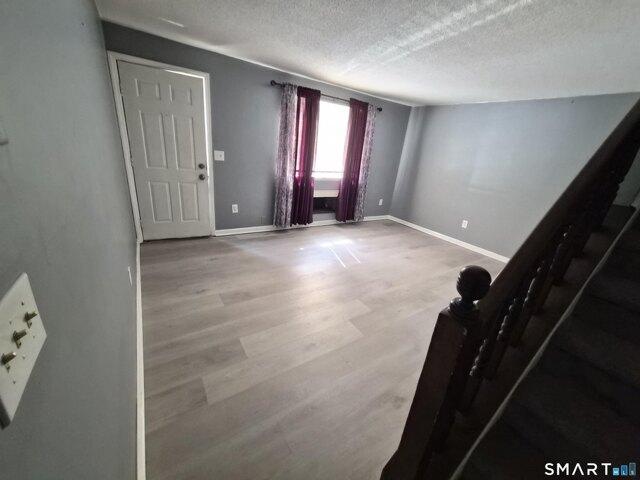 Sharon Rd Apt,waterbury, Home For Sale