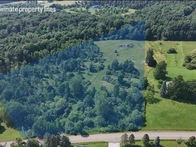 Sharp Rd, Waterford, PA 16441