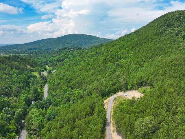 Sharp Rd, Sevierville, TN 37876