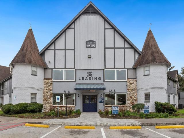 Sharpstown Garden 2 Bedroom Apartment for Rent at 7575 Bissonnet St, Houston, TX 77074 Braeburn