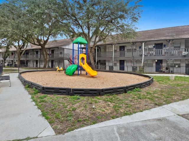 Sharpstown Garden 2 Bedroom Apartment for Rent at 7575 Bissonnet St, Houston, TX 77074 Braeburn