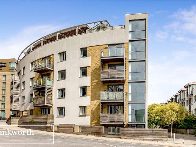 Sharpthorne Court, Cheapside, Brighton BN1, 2 bed flat to rent, £1,750 pcm | PrimeLocation