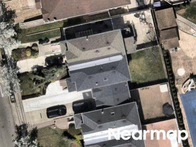 Sharrott Ave