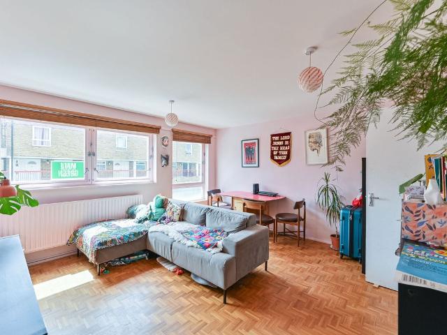 Sharratt Street, South Bermondsey, London SE15, 2 bed maisonette to rent, £2,150 pcm | PrimeLocation