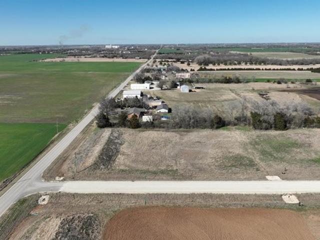 Shasta Ln, Garden Plain, KS 67050