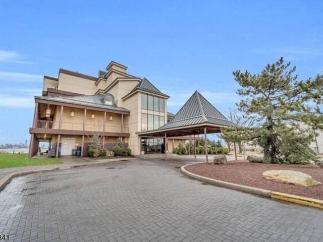 Shearwater Ct E Apt,jersey City, Condo For Sale