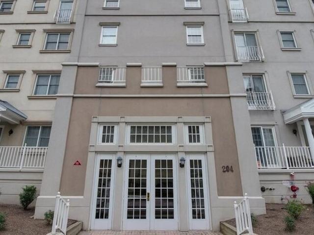 Shearwater Ct W Apt,jersey City, Condo For Sale