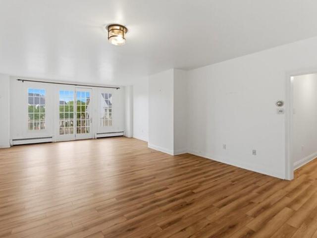 Shearwater Ct W Apt,jersey City, Condo For Sale
