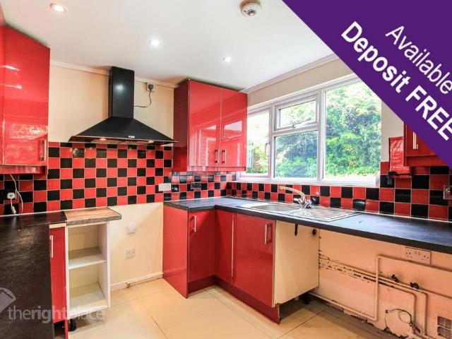 Sheelin Grove, Water Eaton, Bletchley 3 bed bungalow to rent £1,375 pcm £317 pw