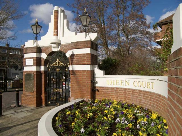 Sheen Court, Richmond TW10, 2 bed flat to rent, £1,900 pcm | PrimeLocation