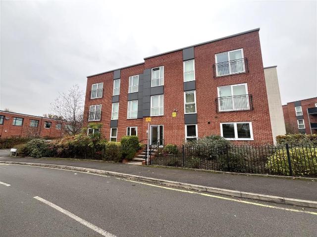 Sheen Gardens, Heald Green M22, 2 bed flat to rent, £1,250 pcm | PrimeLocation