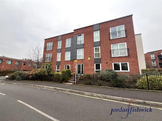 Sheen Gardens, HEALD GREEN 2 bed apartment to rent £1,195 pcm £276 pw