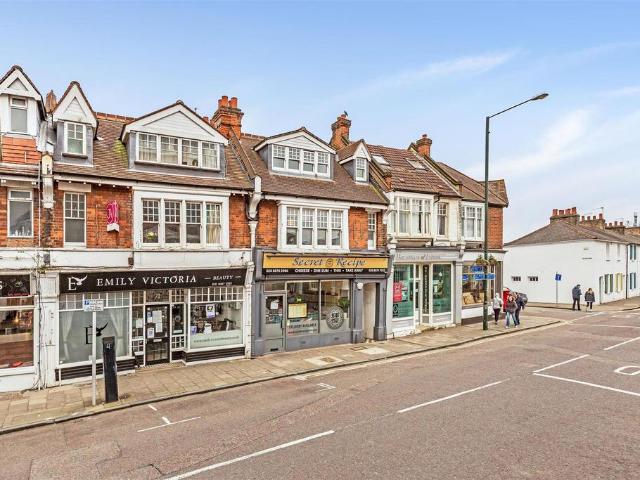 Sheen Lane, East Sheen, SW14 1 bed flat to rent £1,700 pcm £392 pw