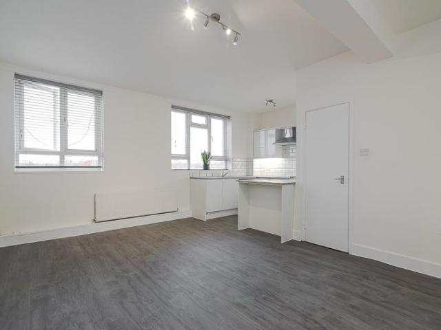 Sheen Lane 1 bed flat to rent £1,650 pcm £381 pw