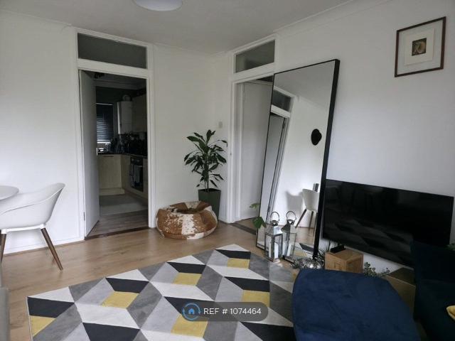 Sheen Road, Richmond TW10, 1 bed flat to rent, £1,950 pcm | PrimeLocation