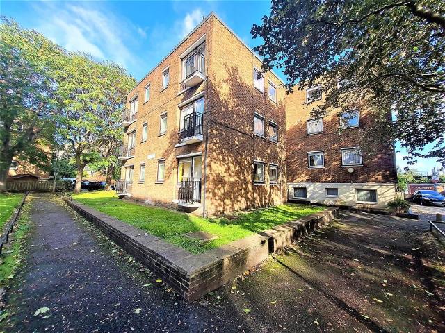 Sheepcote Lane, Battersea SW11 2 bed flat to rent £2,000 pcm £462 pw